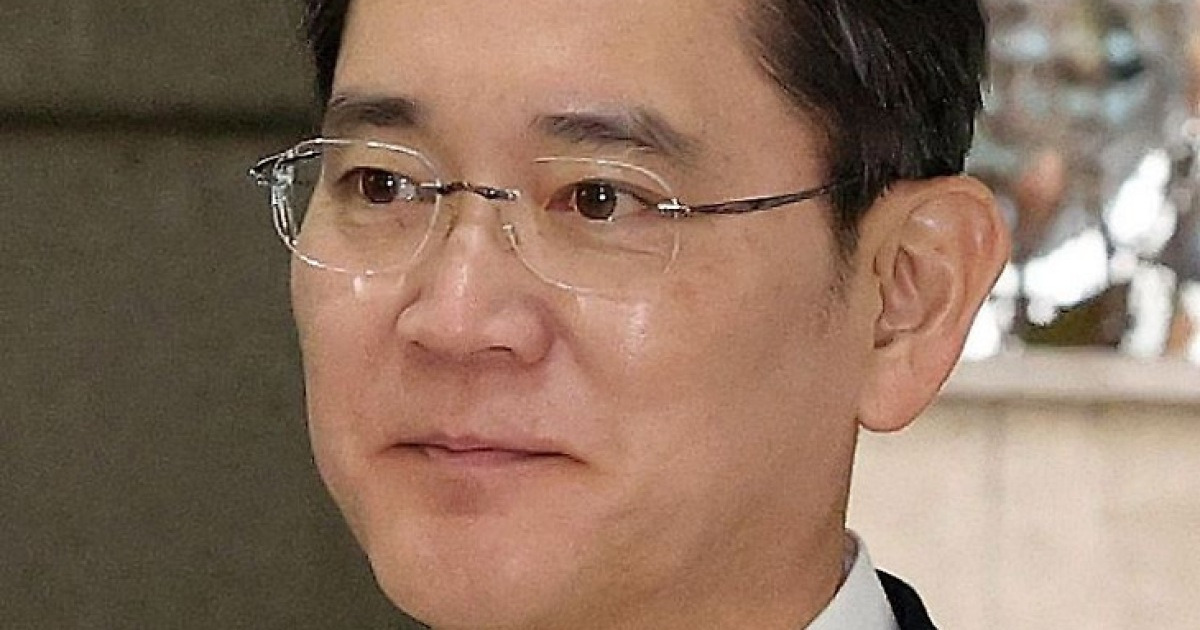 샤오미 회장 만난 이재용의 '광폭 행보'…글로벌 CEO 80명, 中고위급포럼 참석