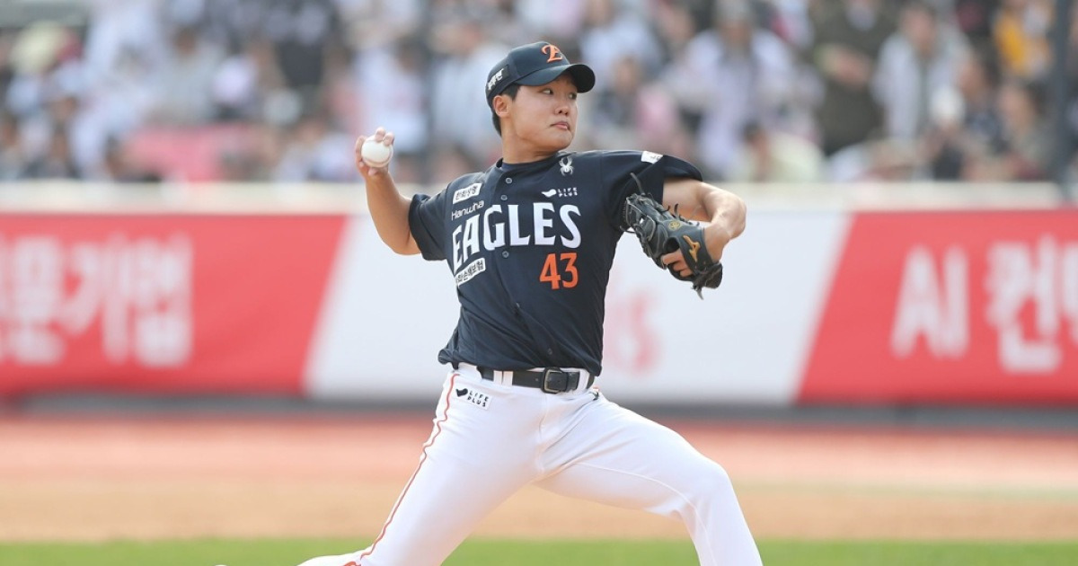 괴물 신인 맞구나…한화 정우주, 데뷔전 155km/h '쾅'→"어떤 상황에서든 승리 돕겠다" [수원 현장]