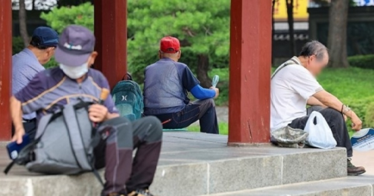 가난한 한국 노인…상대적빈곤율 'OECD 1위'