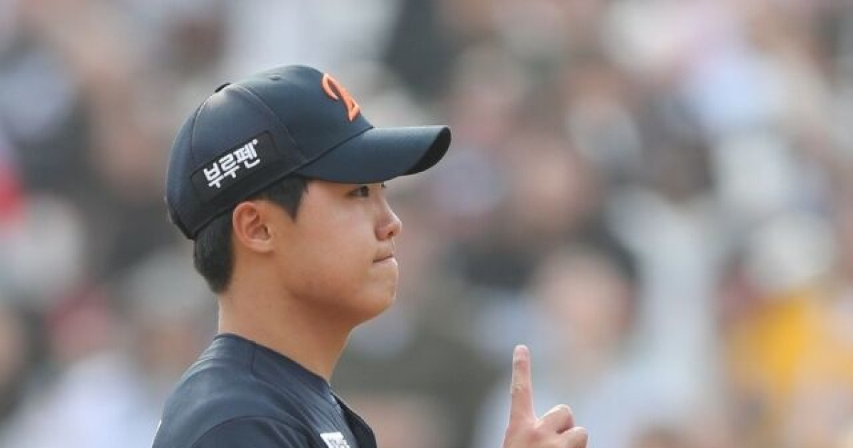 'ML도 탐낸 재능' 괜히 전체 2순위 아니었네…'1이닝 퍼펙트' 최고 155km 쾅! 한화 슈퍼루키의 데뷔전 [MD수원]