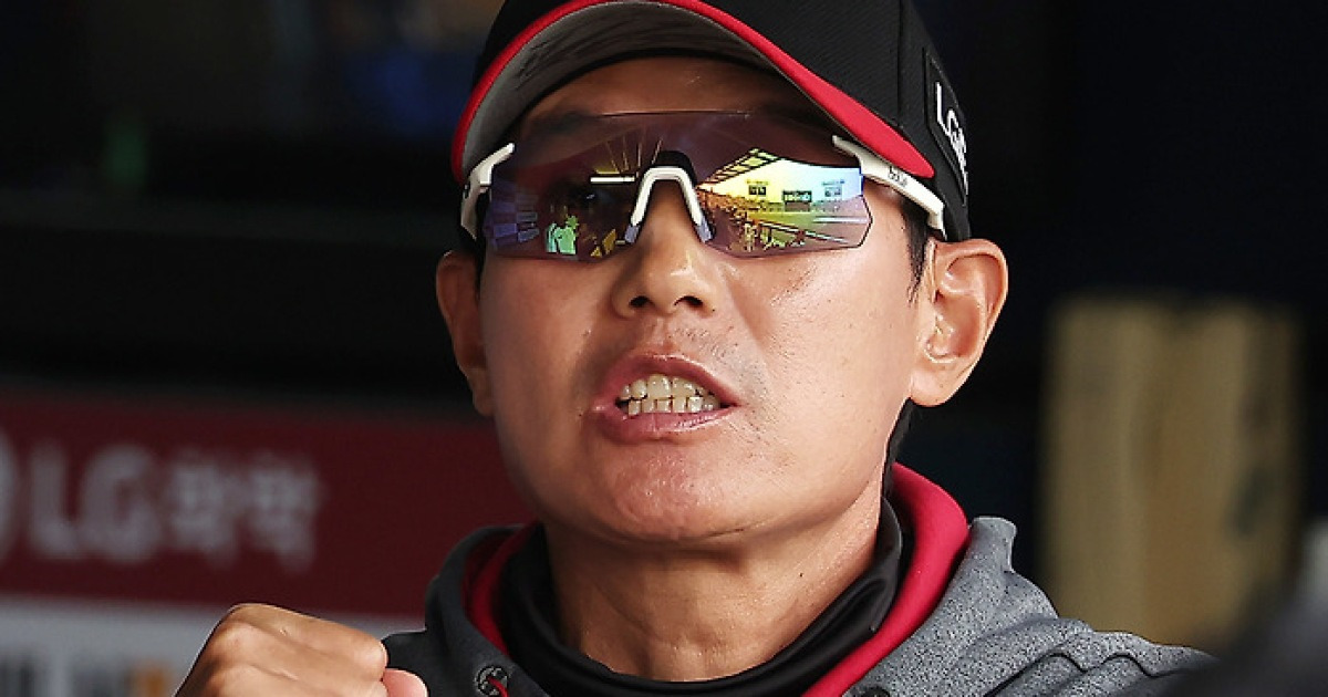 '2G 7홈런' 염경엽 LG 감독 "타선 폭발 비결, 모창민 코치 덕분"