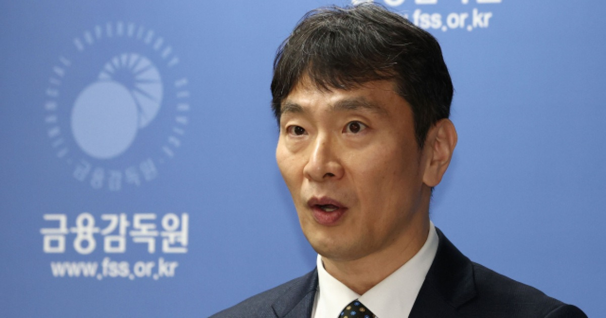 이복현 “솔직히 MBK 못 믿겠다···ABSTB 4000억 변제는 거짓말”