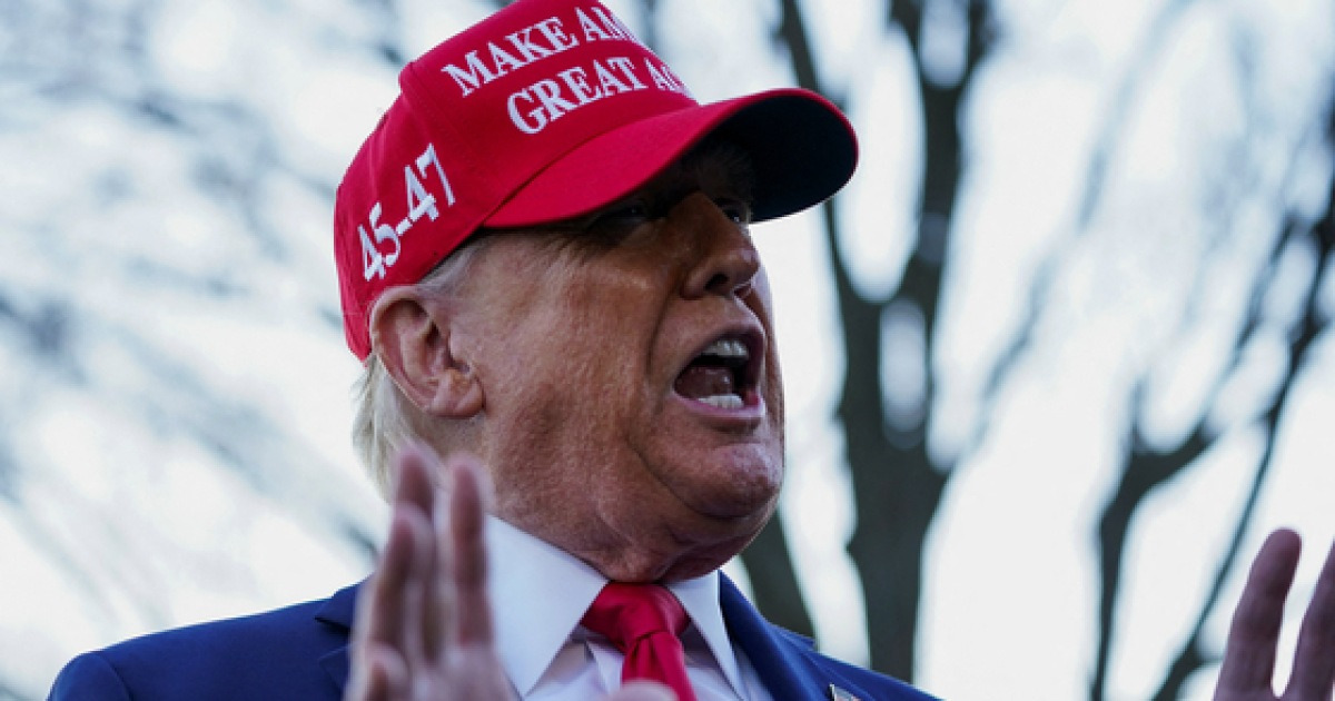 Hyundai, Kia shares tumble as Trump announces 25% car tariffs