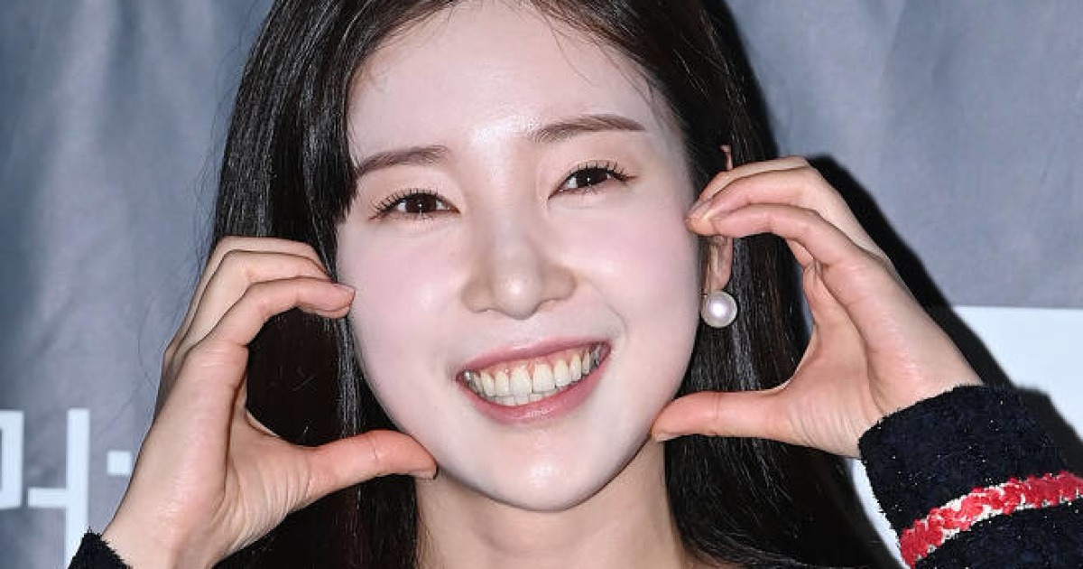 [단독] 에이프릴 출신 윤채경, FA 시장 나온다…전속계약 곧 종료