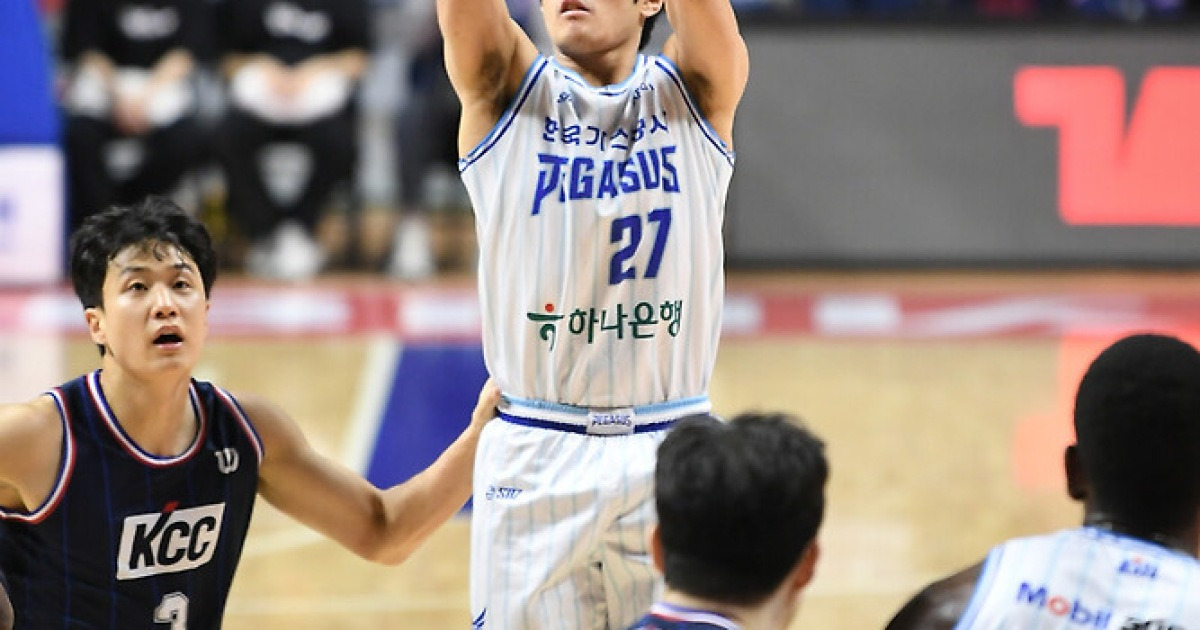 [BK 리뷰] '96점 폭격' 한국가스공사, KCC에 대승... 4연패 탈출