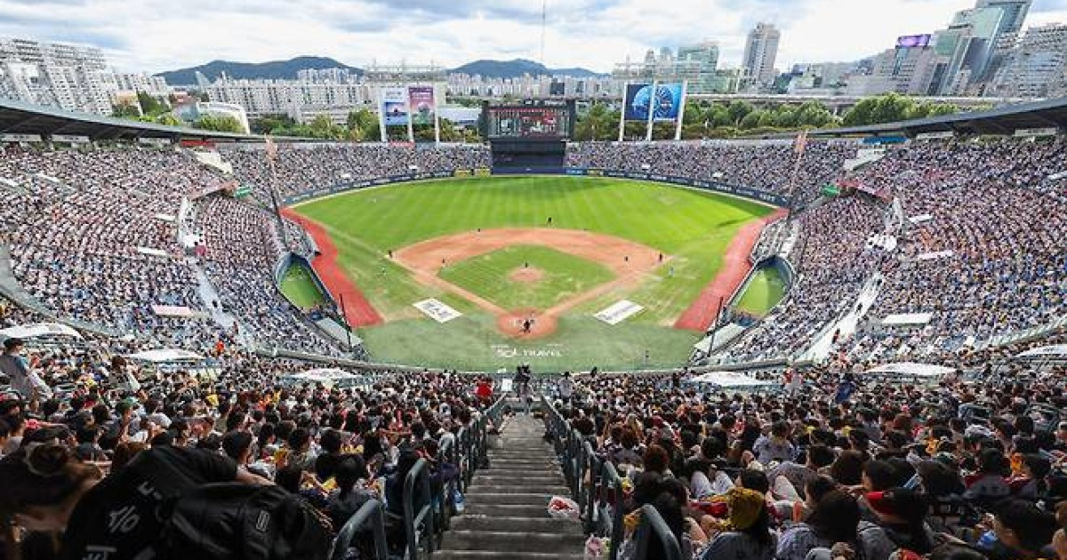 미뤄왔던 '암표와의 전쟁' 이젠 정말 결착 내야...KBO-10개 구단, 암표 및 부정 예매 단속 등 대응 강화