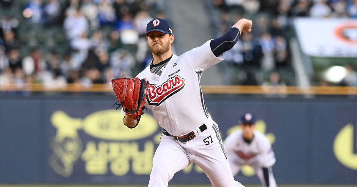 이게 'ML 28승' 클래스! 어빈 7이닝 무실점+강승호 결승 3루타…두산 홈 개막전 승→'후라도 완투패' 삼성 3연패 [잠실:스코어]