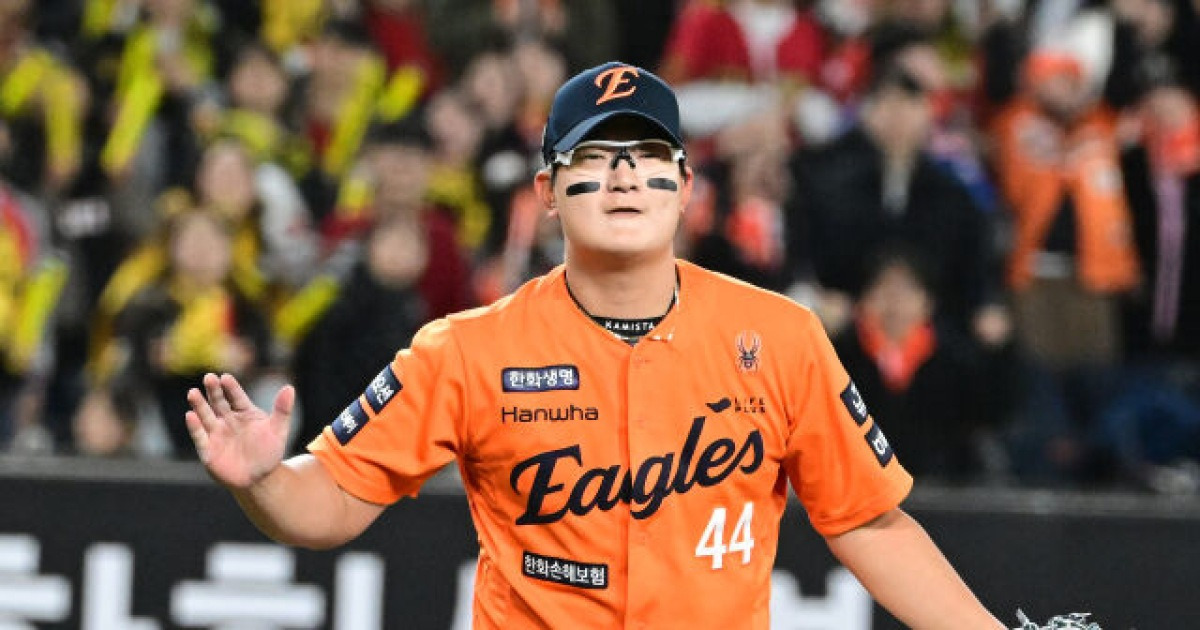 '전체 1순위' 한화 156km 국대 투수의 마무리 도전, 66세 노장은 응원한다…"편안하게, 옷 잘 입었으면" [MD대전]