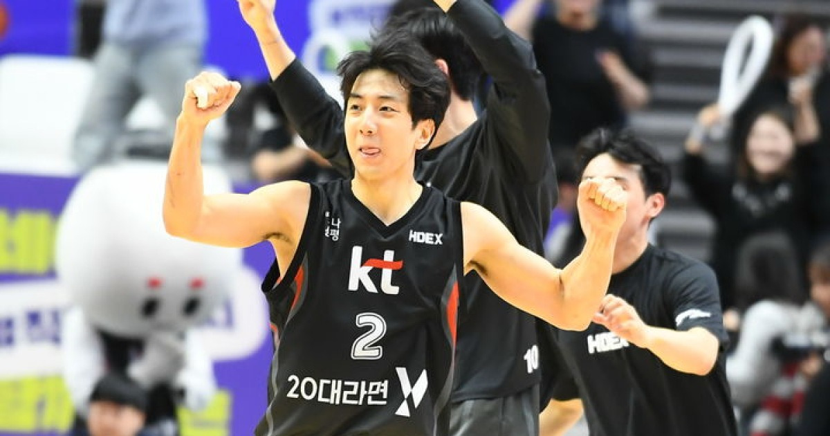 '허훈·해먼즈 펄펄' KT, DB 꺾고 공동 2위로…모비스도 2위 맹추격(종합)