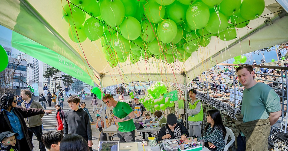 Saint Patrick's Day in Seoul: Sindorim, Itaewon turn green for Irish ...