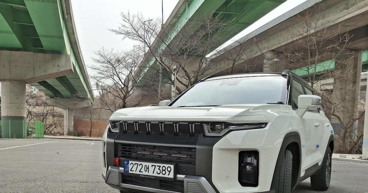 HEV 탑재한 ‘KGM 대들보’, 3140만원 ‘가성비’ 정책 성공할까? [시승기-토레스 HEV]