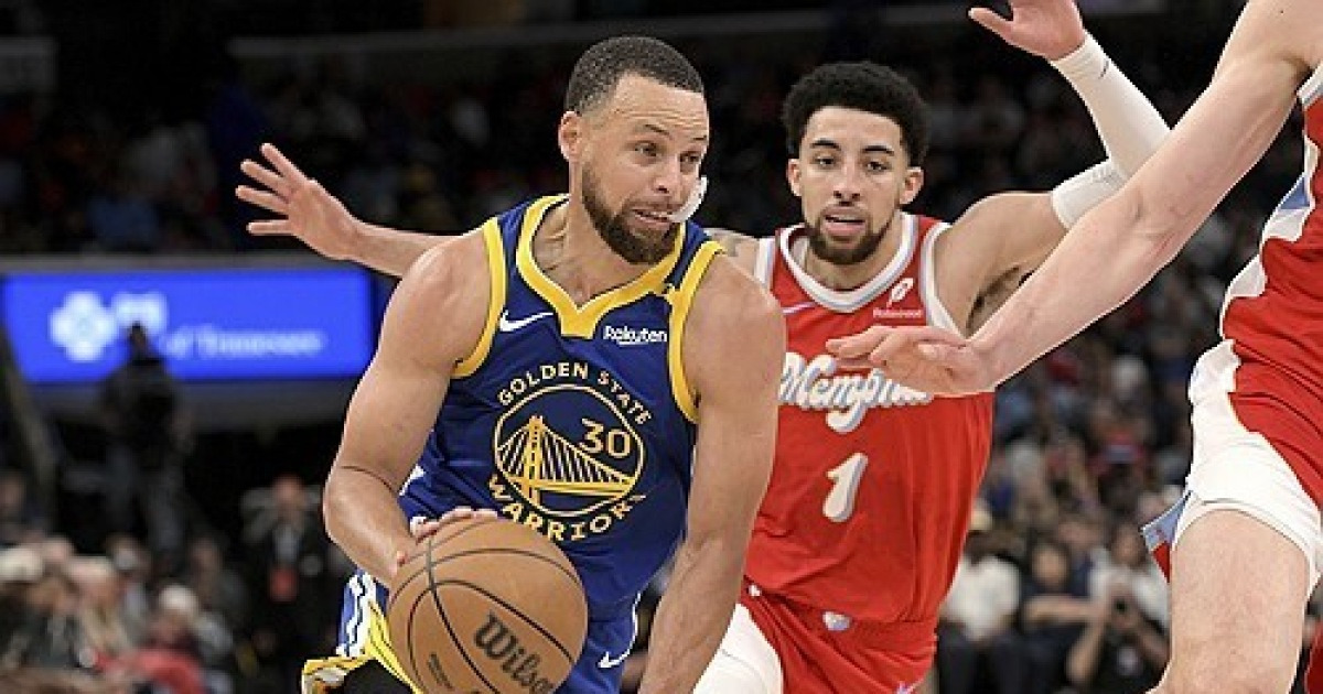 [NBA] ‘커리 3점슛 12개 + 52점 원맨쇼’ GSW, 모란트 앞세운 멤피스 꺾고 3연승 질주