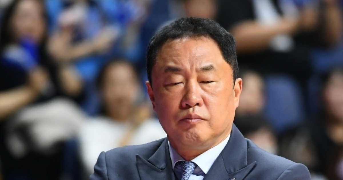 ‘19점차 대역전패’ 전창진 KCC 감독 “마지막까지 팬들에게 부끄러운 경기, 죄송하다” [MK인터뷰]