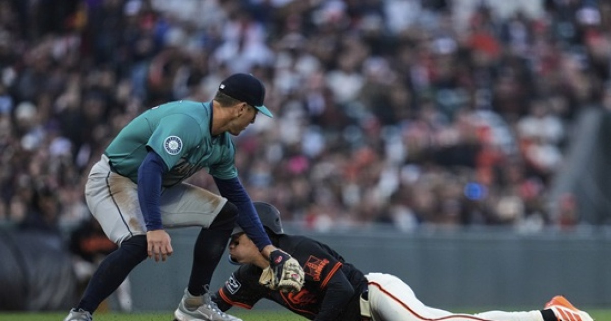 이정후 MVP!! 누가 내야 땅볼만 친대? 2루타 2개 쾅쾅+3루 도루까지…시즌 첫 3안타 맹타→경기 최우수선수 선정→SF 6연승