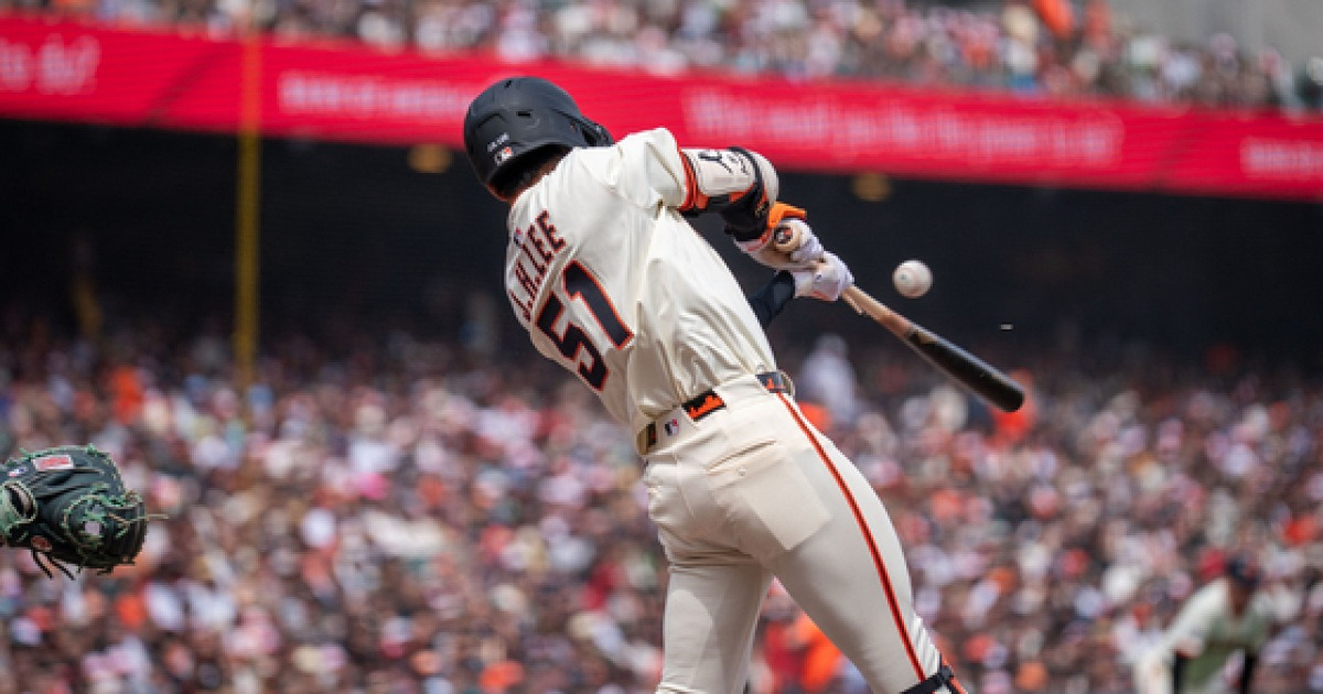 불붙은 이정후, 2경기 연속 멀티 히트…2루타 MLB 1위, 타율 0.344