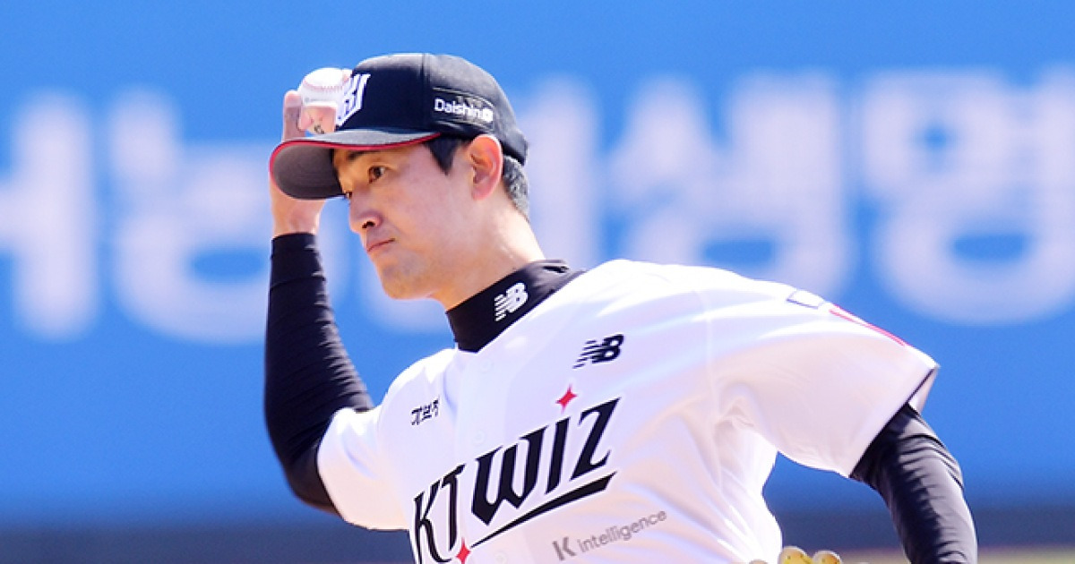 '고영표 7이닝 1실점 10K' KT, NC 꺾고 3연패 수렁 탈출