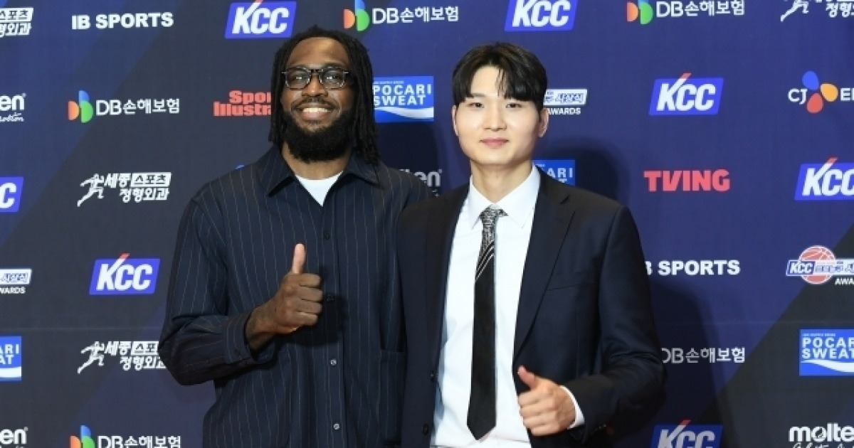 안영준은 첫 영광, 워니는 4번째 MVP…SK 천하