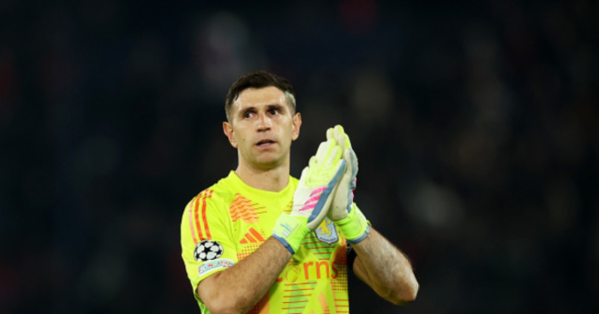 [UCL ISSUE] '모자 도발'의 엔딩은 킥오프 전부터 '욕설+야유' 폭발…팀은 1-3 역전패