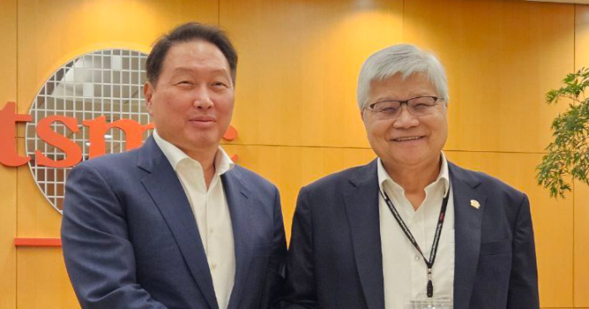 최태원 SK회장, 대만서 TSMC 만나 'AI 반도체 협력' 다졌다