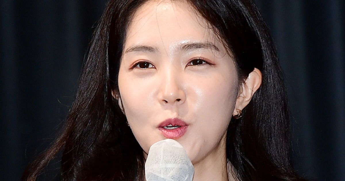 강지영 아나, 14년만 JTBC 퇴사 "이렇게 멀리 헤엄쳐 오게 될 줄은" [전문]