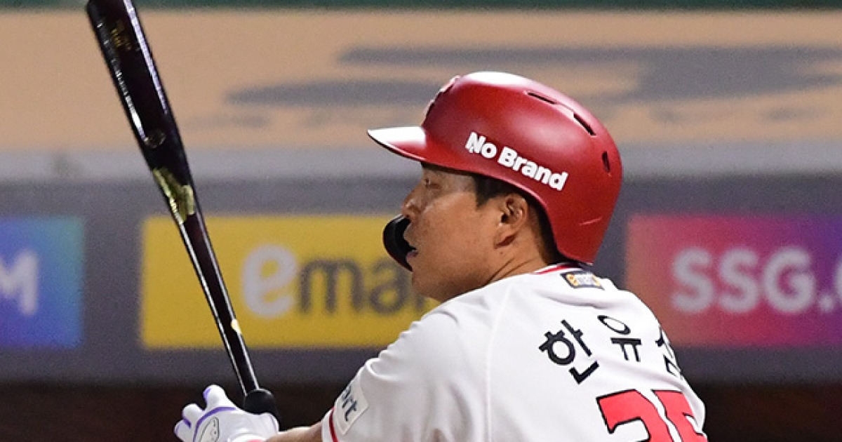 '한유섬 멀티히트 및 4출루' SSG, KIA에 9-3 완승