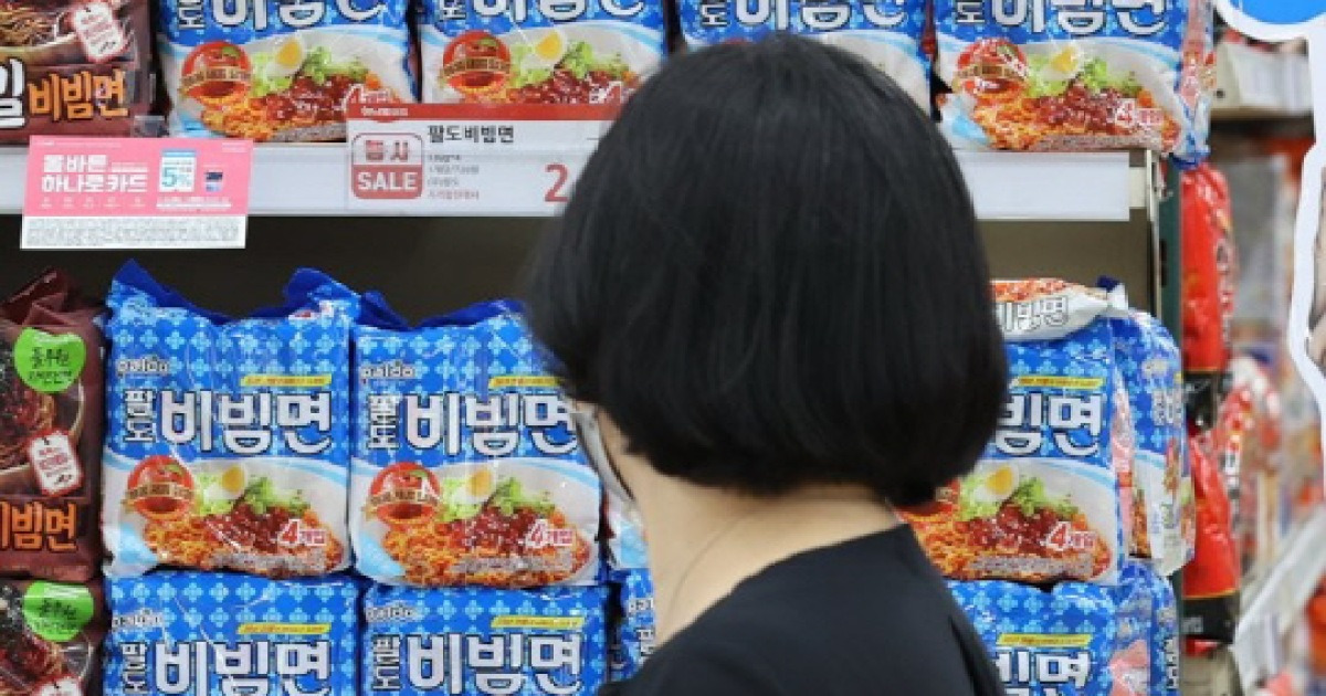 [단독] 편의점 PB도 라면값 올렸다…GS25·CU·이마트24 최대11%↑
