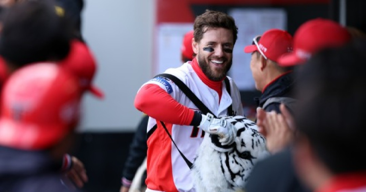 위즈덤 홈런 2방·올러 7이닝 호투...KIA, SSG에 11-5 대승