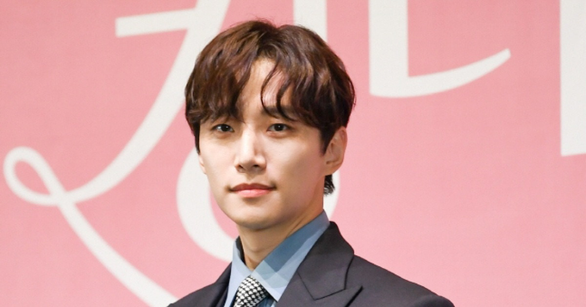 이준호, 17년 몸담은 JYP 떠나며 전직원에 통큰 선물..손편지까지 '감동'