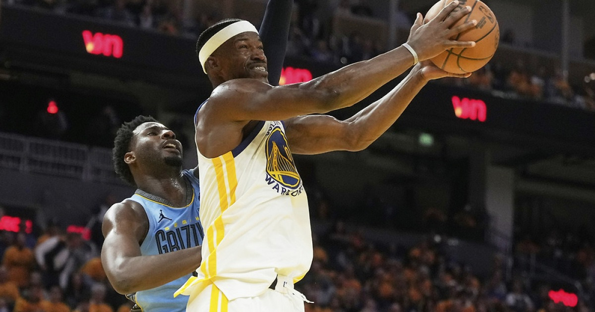 버틀러가 이끌고 커리가 마무리···GSW, 혈투 끝에 멤피스 꺾고 PO 7번 시드 확보, ‘휴스턴 나와!’