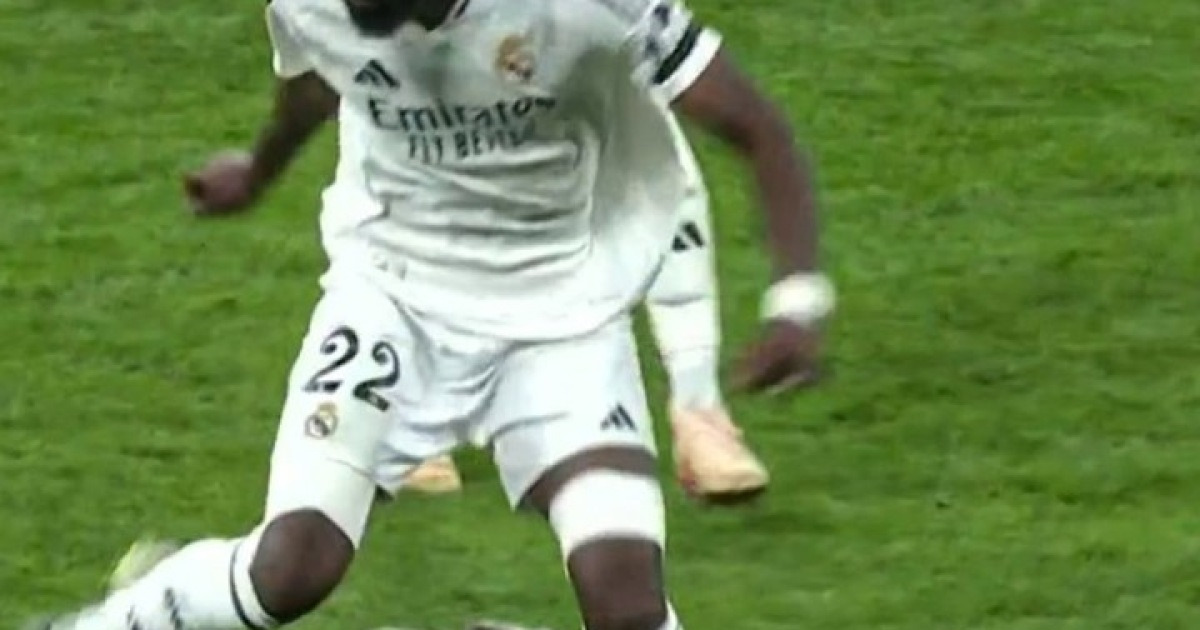 '이걸 어떻게 참아' 아스널 신성, UCL 경기 도중 자신 밟은 뤼디거 SNS에 박제