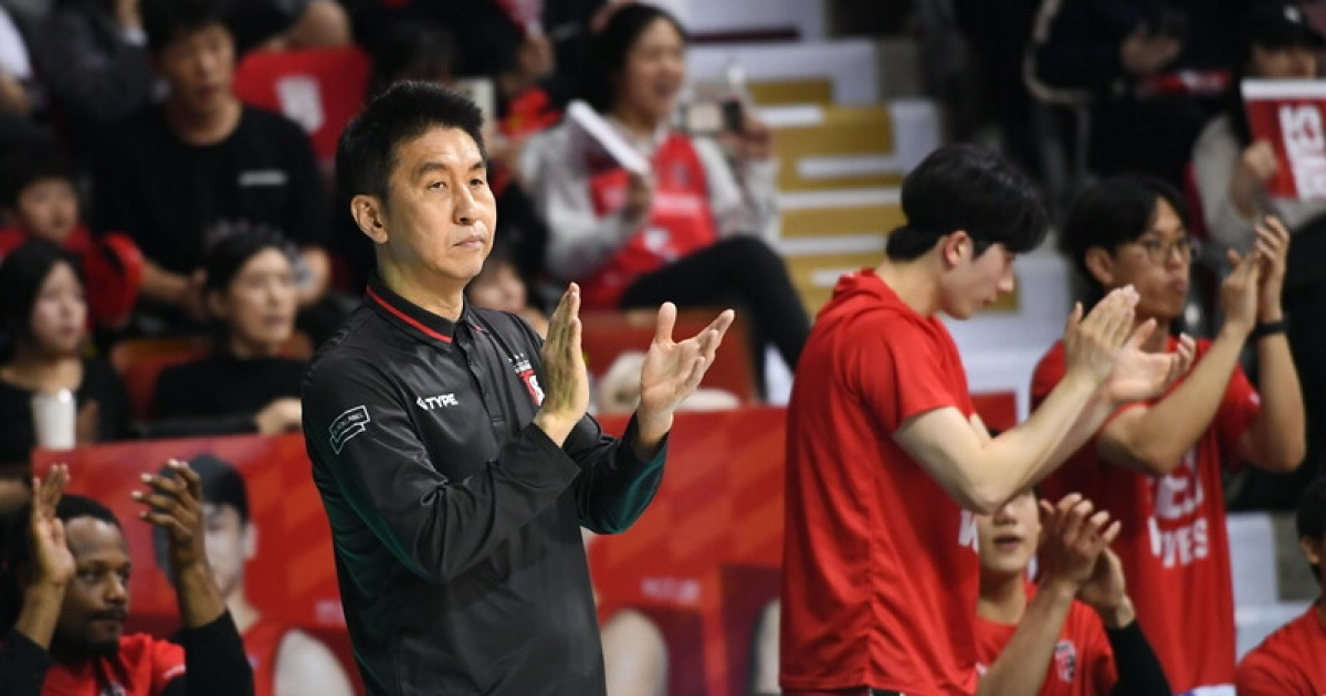 [KBL 6강 PO 경기 후] ‘시즌 마무리’ 김상식 정관장 감독, “선수들이 만든 기적, 결과는 아쉽지만 뿌듯”