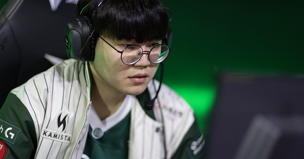 [LCK] OK저축은행, 풀세트 끝 KT 잡고 2연승