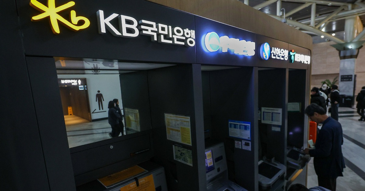 SSG·당근·CJ통장 나왔다…영토 확장 나선 은행 '쇼핑몰' 진격