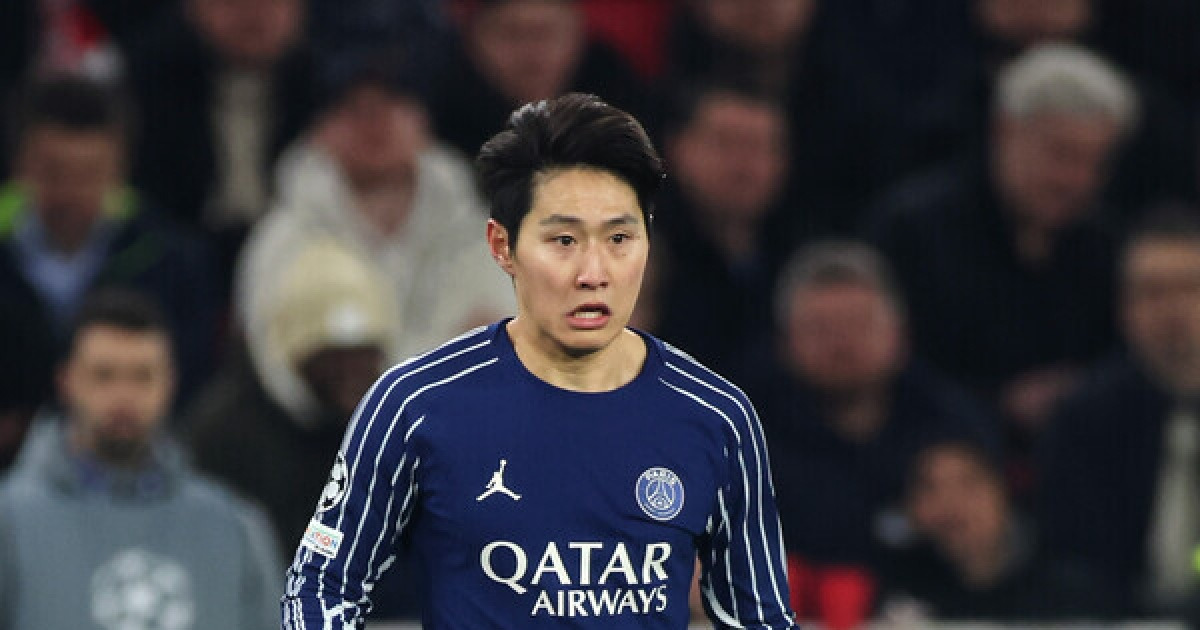 '이강인 EPL 이적설 마침표' 맨유-아스널 안 간다! "PSG가 시즌 종료 전 계약 연장 원해"