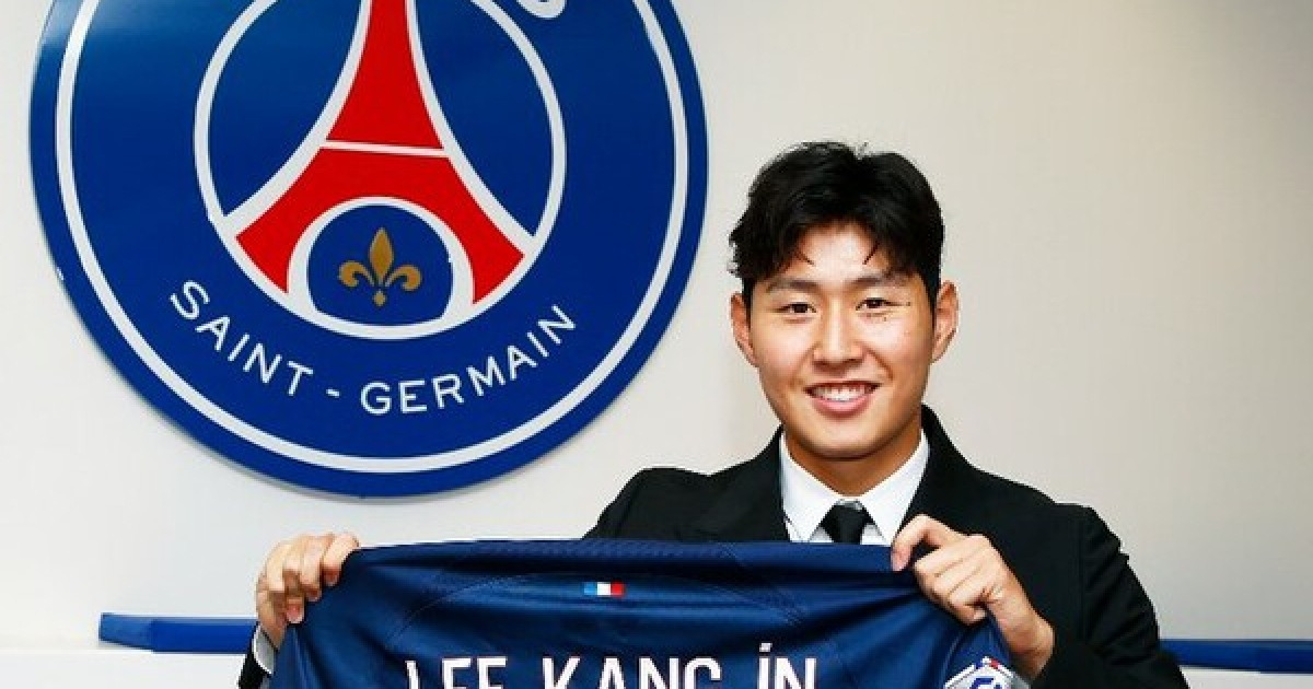 ‘PL 이적설’ 이강인, PSG 잔류로 급선회? 佛 매체 “LEE 재계약 희망한다. 이강인 이적설, PSG 단장 의지 아니야”