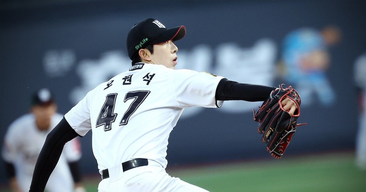 kt 오원석, 친정팀 SSG와 첫 대결서 6이닝 2실점 QS