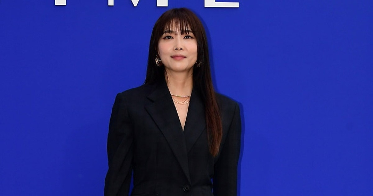 169cm 53kg이라더니…오윤아, 몸매 관리 이어 피부도 6단계 특급 루틴 [종합]('솔로라서')