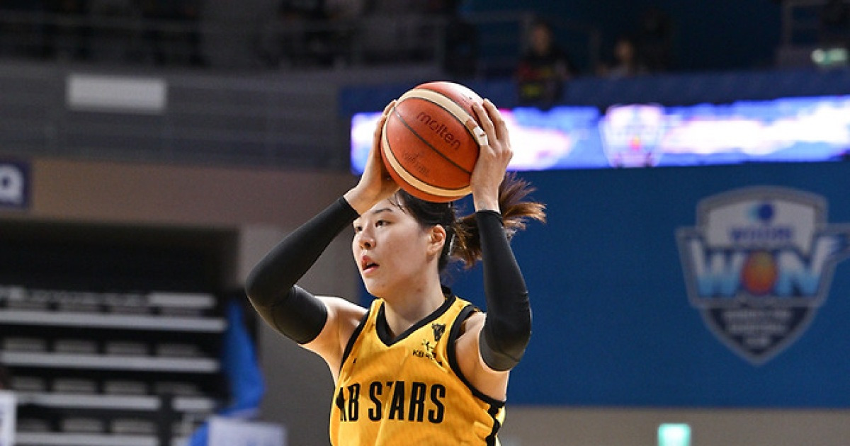 ‘여제’ 박지수 전격 복귀…단숨에 ‘우승 후보’, KB가 WKBL ‘판도’ 뒤흔든다 [SS시선집중]