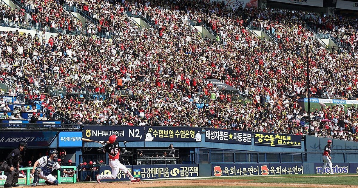 최소 경기 200만 달성…거침없는 KBO 흥행 돌풍 매진만 42%