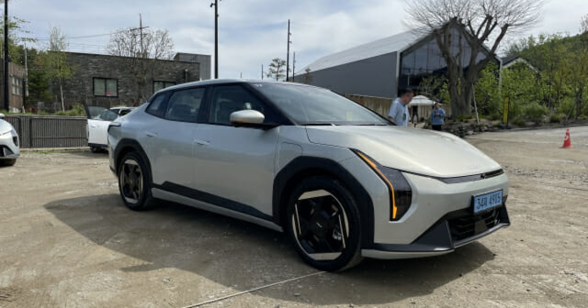 [타보고서] 기아 EV4, 전기차=SUV 공식 깼다