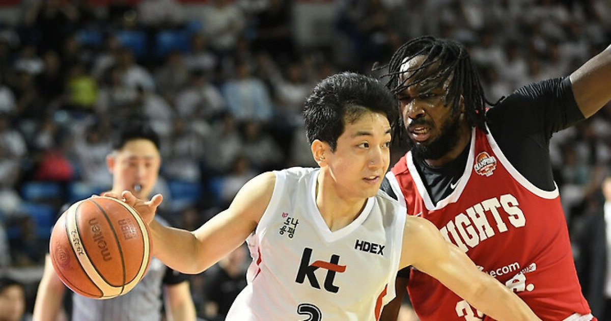 [KBL 4강 PO] ‘해결사’ 허훈의 빛 바랜 24점