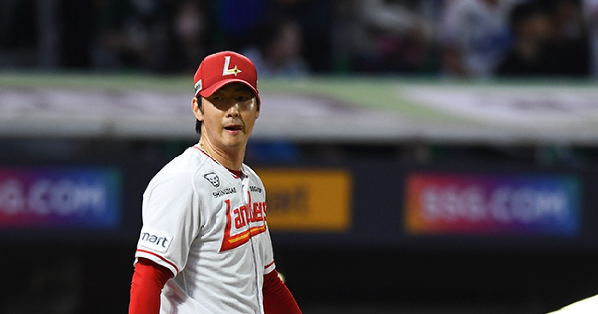 '문승원 2승' SSG, KT 추격 뿌리치고 1점차 승리