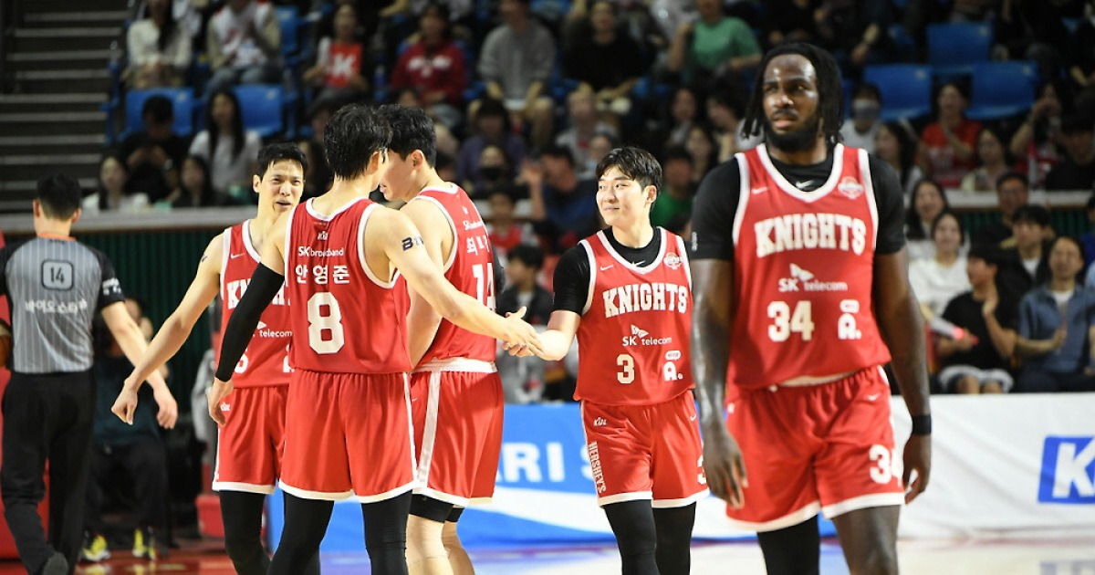 4강 1차전에 엇갈린 SK-KT의 흥미로운 '확률 계산법'…SK "숨은 확률 100%" vs KT "2년연속 뒤집기 믿어"