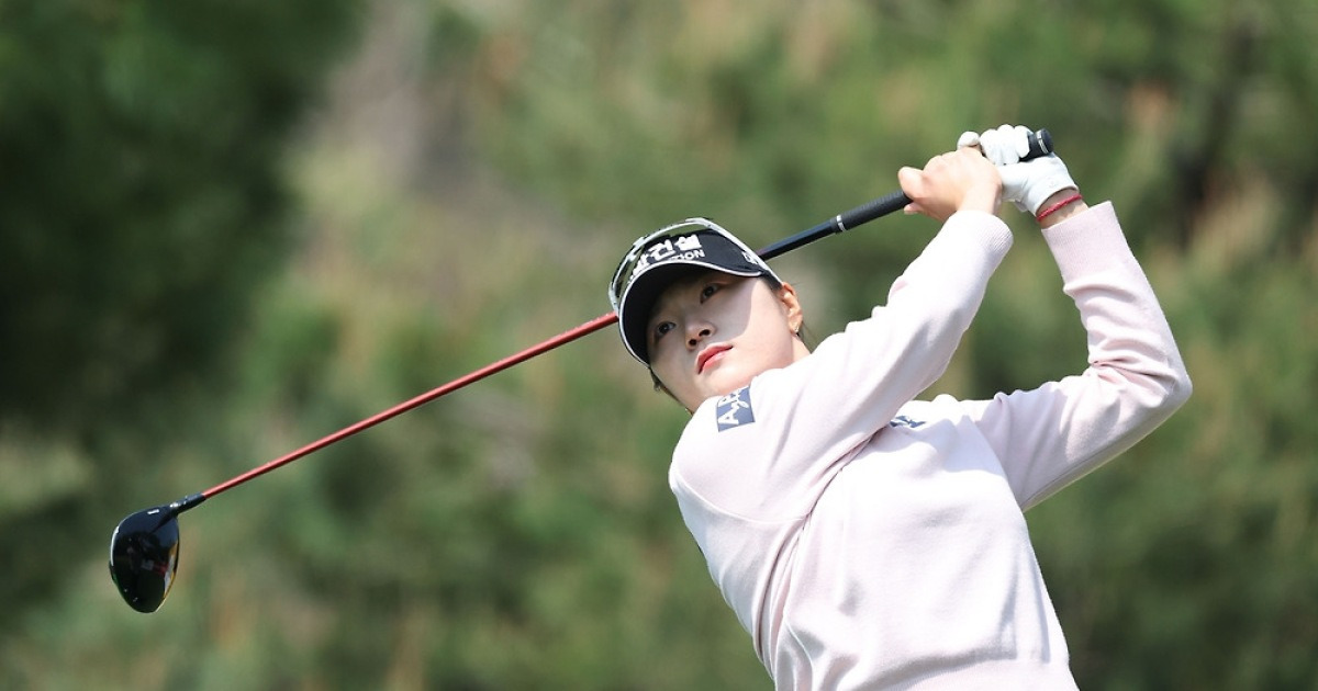 김민선, 강풍 속에서 5언더파…KLPGA 덕신EPC 챔피언십 선두