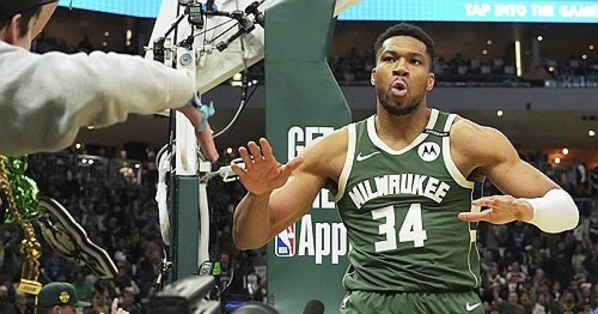 [NBA PO] '위기에 등장한 영웅!' 트렌트 주니어의 뜬금 활약...밀워키 2패 후 1승 성공