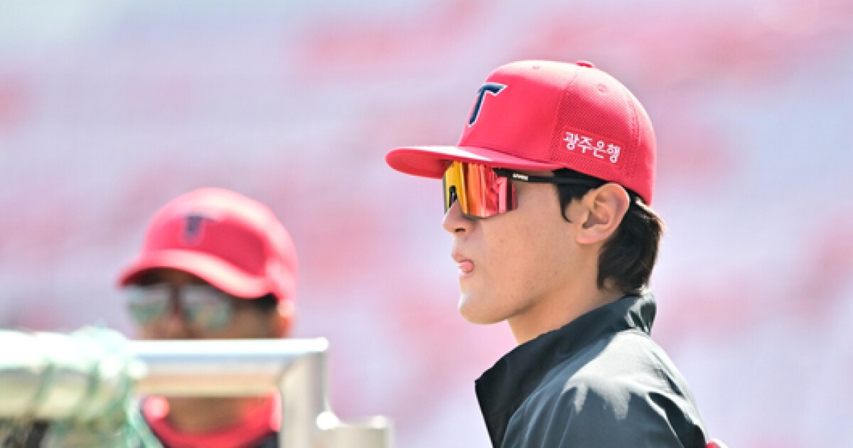 김도영 오늘도 DH, 위즈덤 복귀 KIA 8명 우타 라인업...이범호 감독 "로건이 좌우 차이 많더라" [오!쎈 광주]