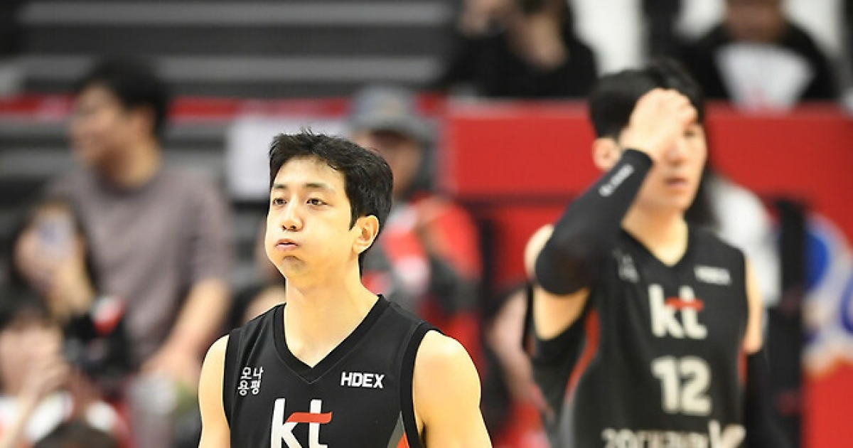 [KBL 4강 PO] 허훈의 외로운 분투, 결국 팀을 구하진 못했다