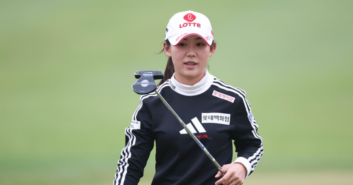 ‘제로토크 퍼터’로 날개단 황유민, KLPGA 챔피언십 첫날부터 진격의 ‘돌격대장’[SS 현장]
