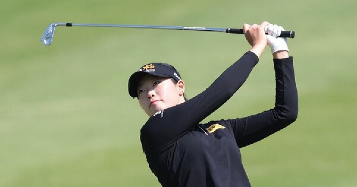 67타 몰아친 방신실, KLPGA 챔피언십 2R 선두권 도약