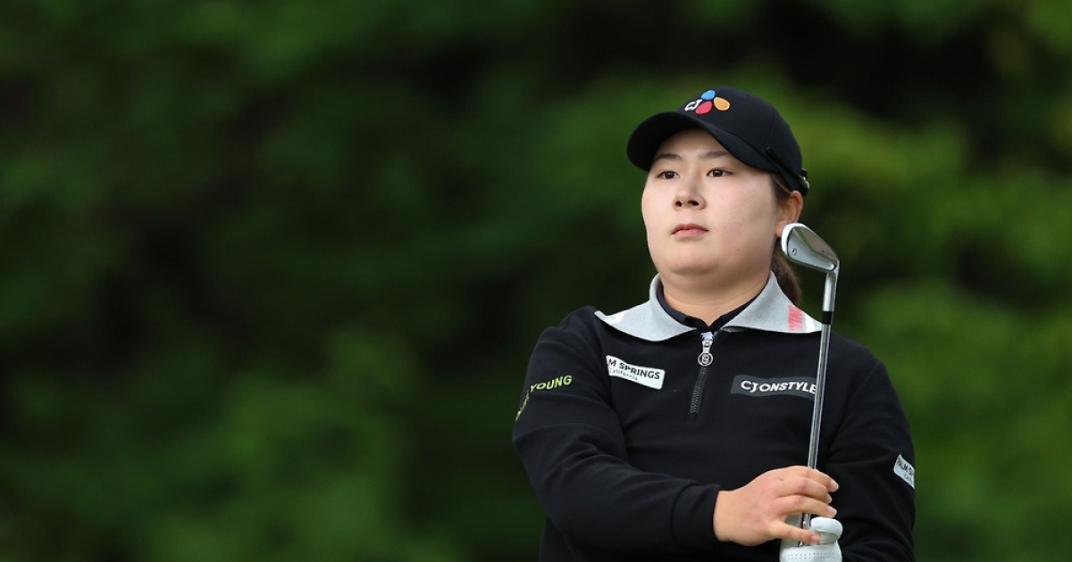 홍정민, KLPGA 시즌 첫 메이저 대회 3R서 5타 차 단독 1위